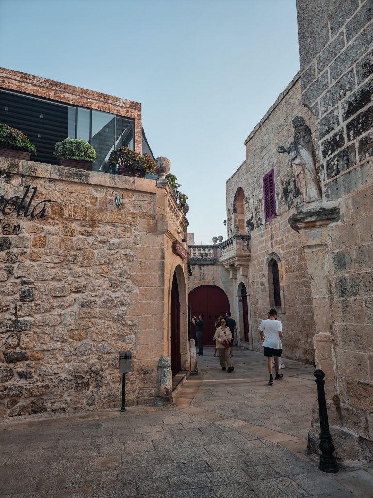 5 Awesome Things To Do In Mdina, Malta - The Elegant Wanderer